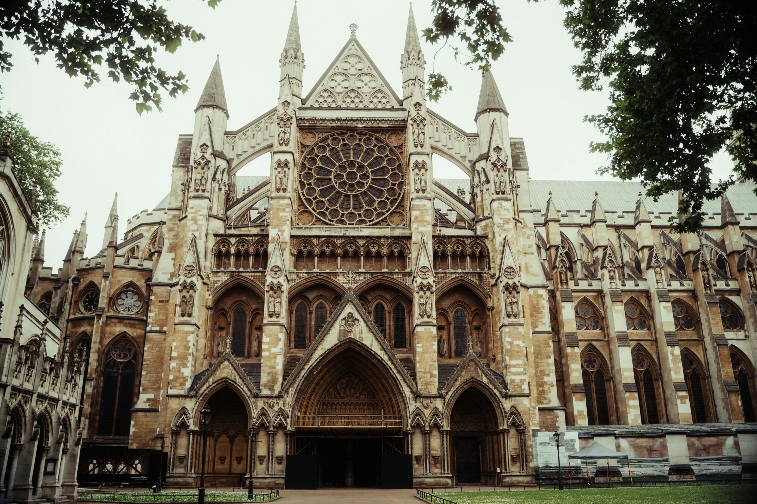 Science Corner: A Priest, a Poet and a Mathematician Walk into an Abbey ...